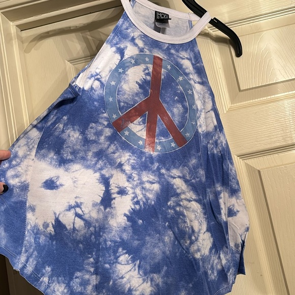 Modern Lux | Tops | Peace Tank | Poshmark